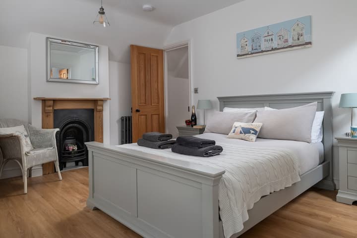 3 Bed, Pet Friendly, Riverside Cottage In Lynmouth - Lynmouth