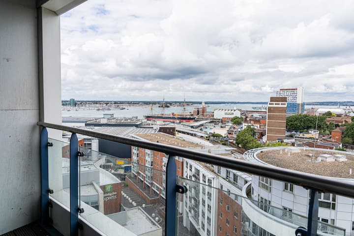 Victorious Apartment - 2 Bed Balcony - Portsmouth