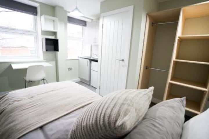 Single Bed Studio - Own Bathroom & Kitchenette - Mersea Island