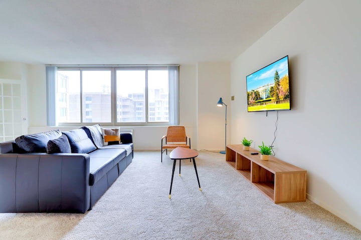 Spacious 1br+den | Steps From Pentagon City - Arlington, VA