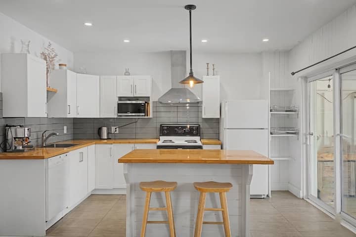 4br Family | Private Garden | 15 Mins To Downtown - Boucherville