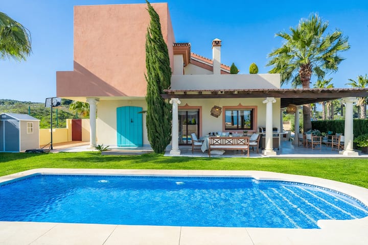 Cubo's Casa Los Nebrales & Private Pool - Monda