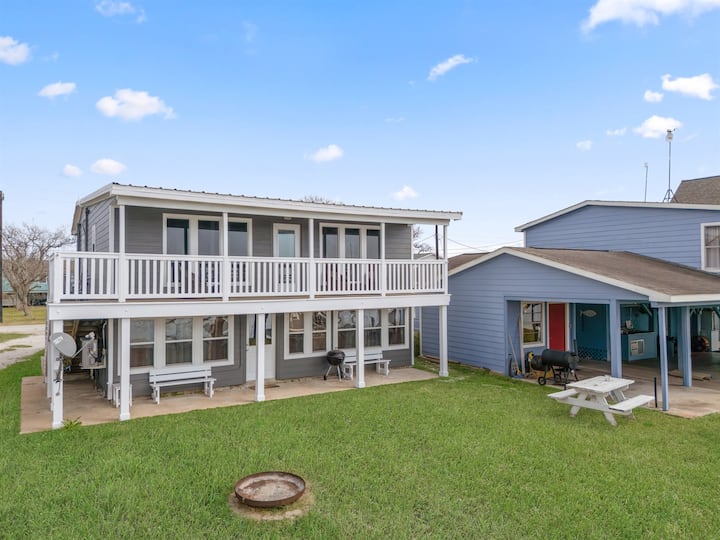 Unique Colorado River Retreat - Two Homes In One - - Matagorda, TX