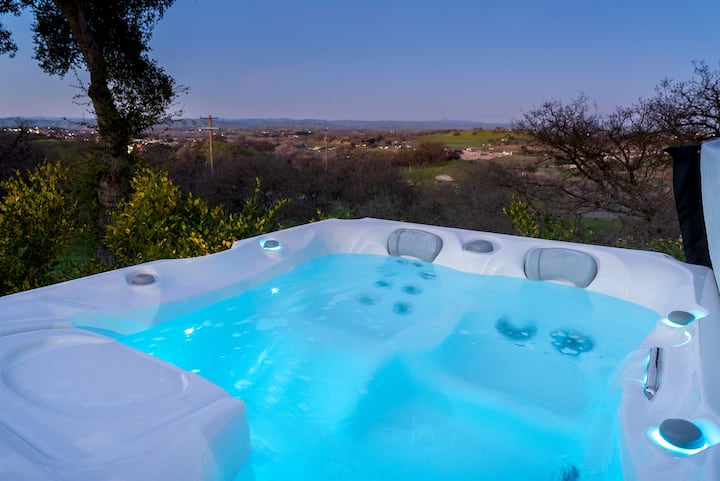 Harleys Hideaway | Hilltop Views, Hot Tub & Pets - Paso Robles, CA