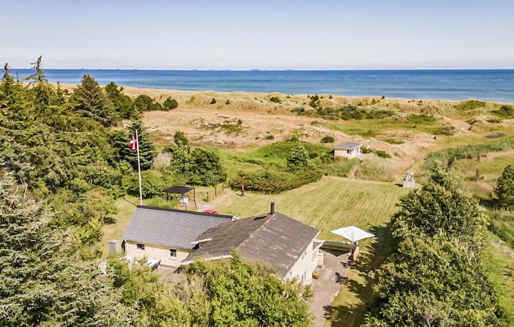 Beautiful Home In åLbæk - Tversted