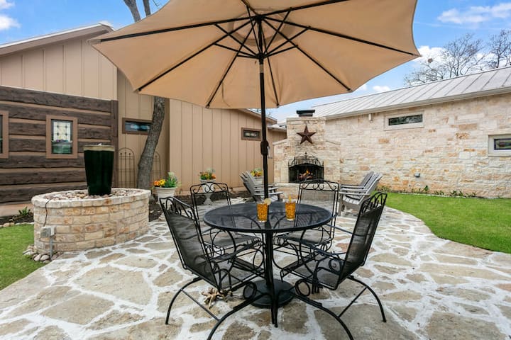 Amoroso Cottage | 3/2.5, Full Kitchen, Fire-pit & - Fredericksburg, TX