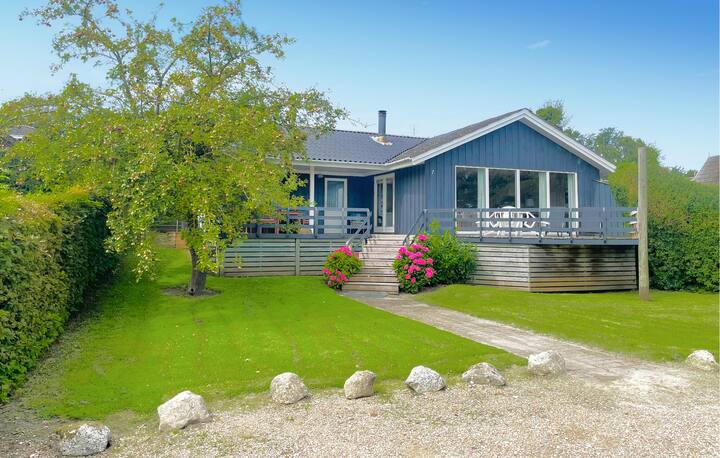 Beautiful Home In Bjert With Wifi - Kolding