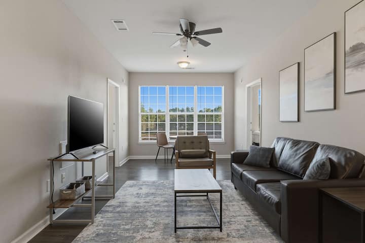 New! Spacious Stay Close To Unc-p With Gym & Pool - Pembroke, NC