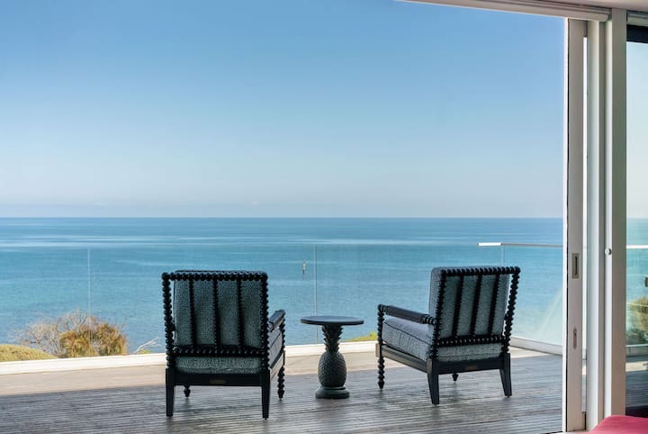 Veranda | Bay Views | Heated Pool | Beach Access - Mornington