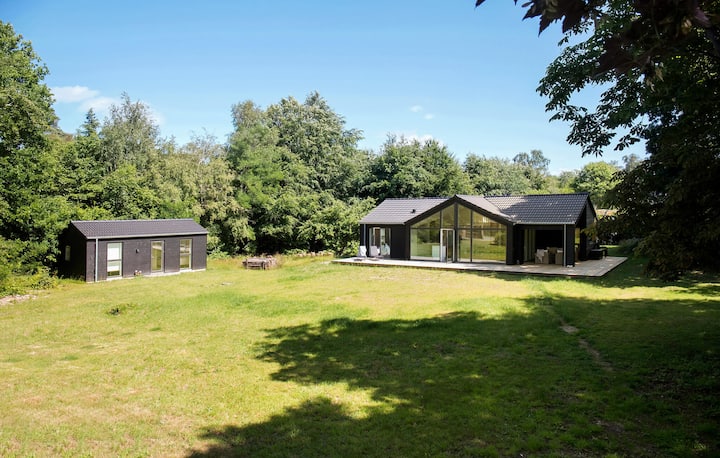 5 Bedroom Nice Home In Græsted - Denmark
