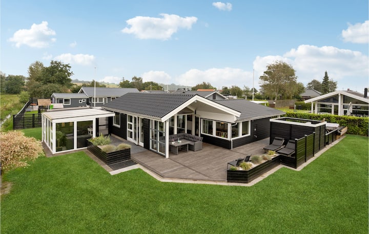 Stunning Home In Broager With Wifi - Sønderborg