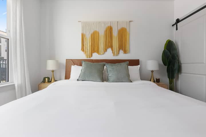 Luxury 1 Bed With Walkout Garden - San Marcos, TX