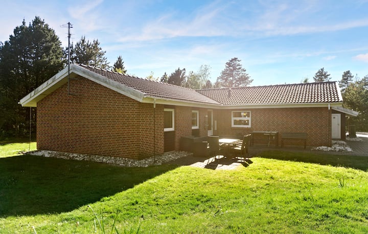 Amazing Home In Blåvand With Kitchen - Blåvand