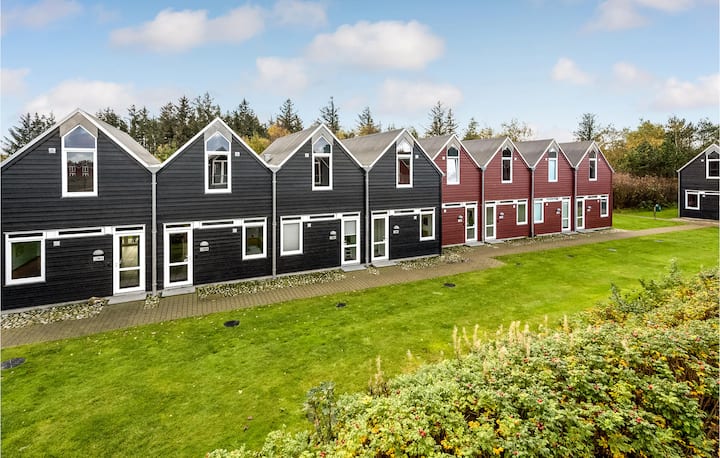 Beautiful Home In Nørre Nebel - Henne Kirkeby