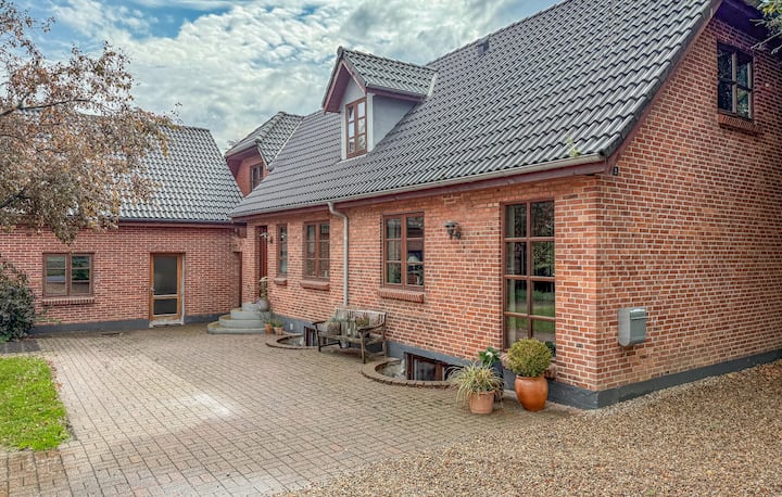 Pet Friendly Home In Sønder Felding With Wifi - Tanska
