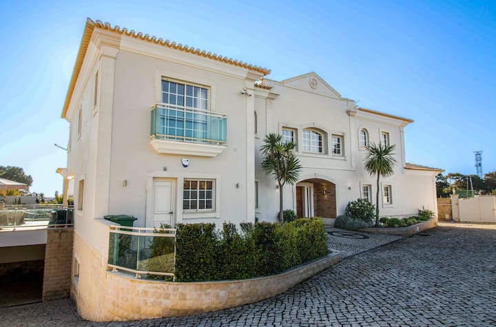 Luxury Villa 6 Bed, Pool, Gym, Cinema Room Gale - Albufeira