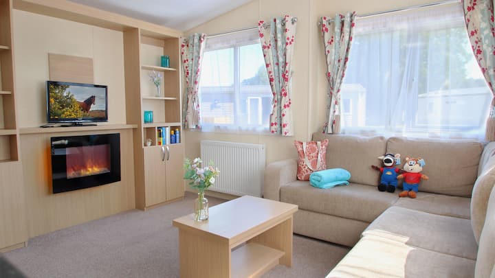 Forest Edge Statement 2 Bedroom Caravan - Dorset