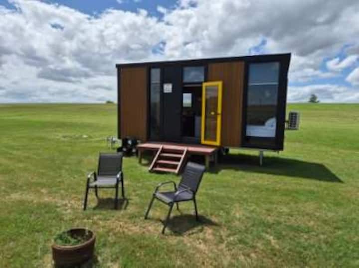 Oscars Retreat 1 By Tiny Away - Hinton