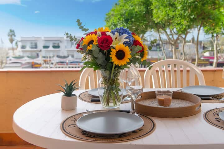 Balcony Views + Private Parking | 2 Doubles (4) - Empuriabrava
