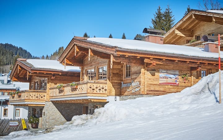 Panorama Chalet Smaragd - Ski In / Out & Sauna - Saalbach