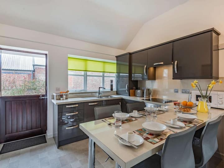 2 Bed In Louth (Oc-50868) - Louth