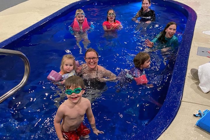 A Splash Of Blue – 6-br With Indoor Pool, Theater, - Gatlinburg, TN