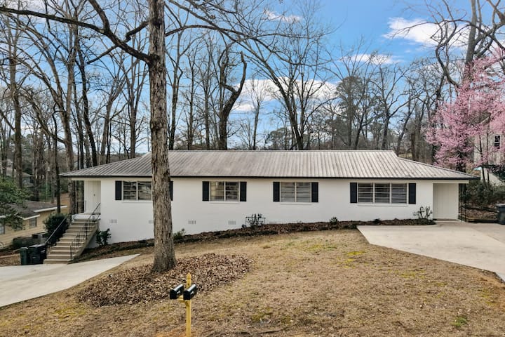 Vestavia 6 Br Duplex Great Location - Hoover, AL