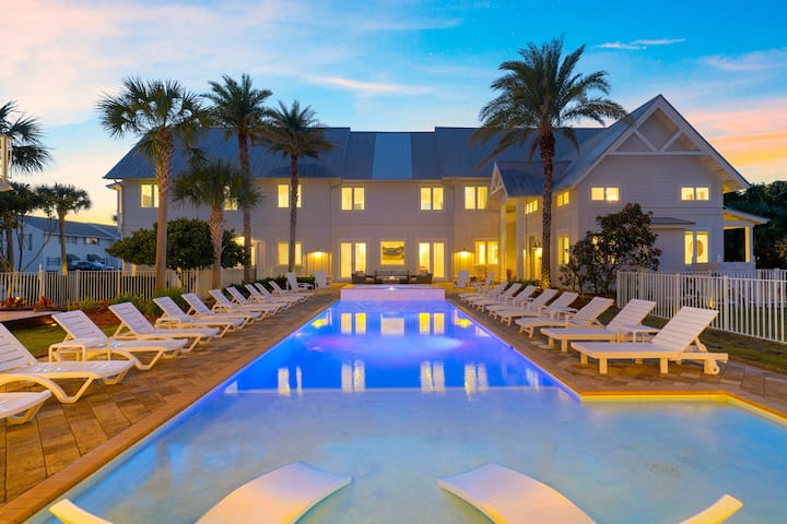 New! Huge Outdoor Area And Huge Resort Pool - Miramar Beach, FL