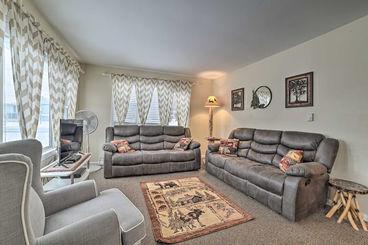 Cozy Houghton Lake Heights Cottage W/ Private Yard - Houghton Lake, MI