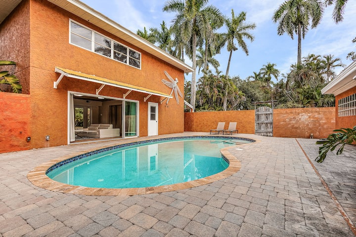 Family Pool Home With Guesthouse - 포트마이어스