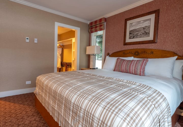 2 Apartments W/ 2br Each | Enjoy The Mountain View - Ketchum, ID