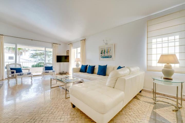Peaceful Beachside Stay At Sunrise Beach Villa - Albufeira