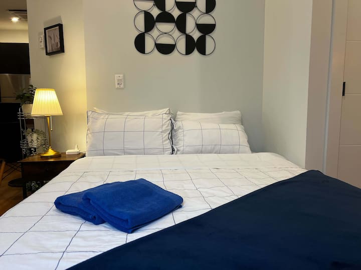 Downtown Glow,  Studio With Ac - Halifax