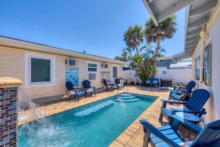 Manasota Key Cottage W/ Pool & Beach Access - Manasota Key, FL