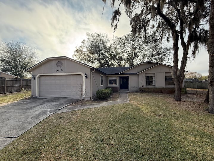Cozy Home Away From Home- Family Friendly! - Apopka, FL