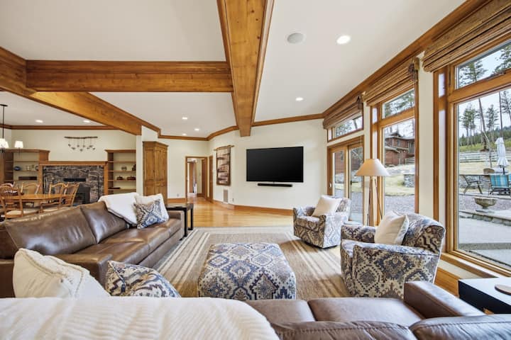 Roaring Lion Abode - Corvallis, MT