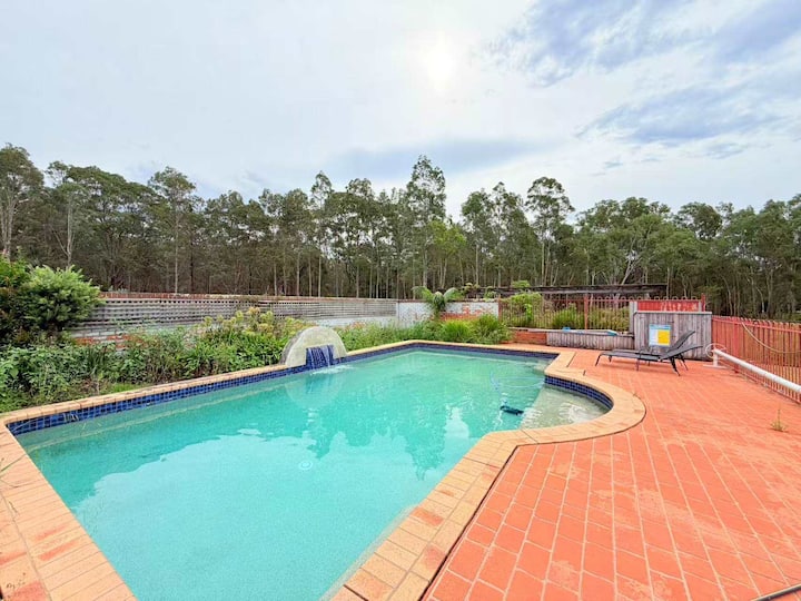 Relaxing Queen + Single Country Room - Nowra