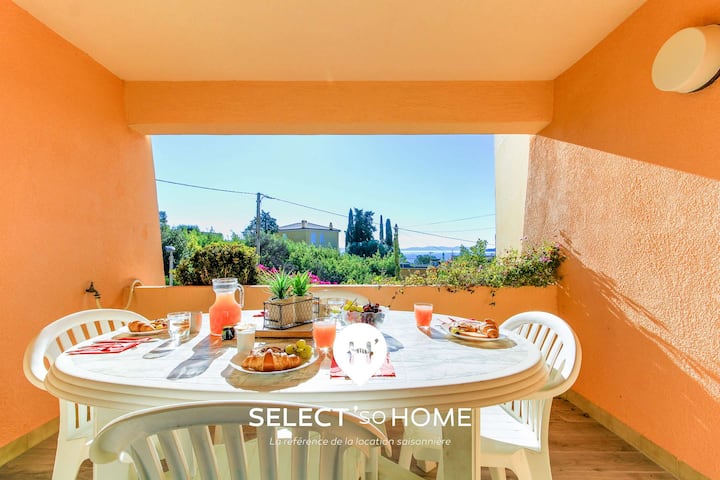 Studio Vue Mer Avec Parking Par Select'sohome - Le Lavandou