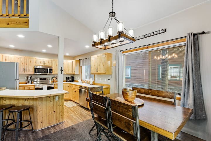 Mccall Home Pool, Hot Tub & Gym Access - McCall, ID