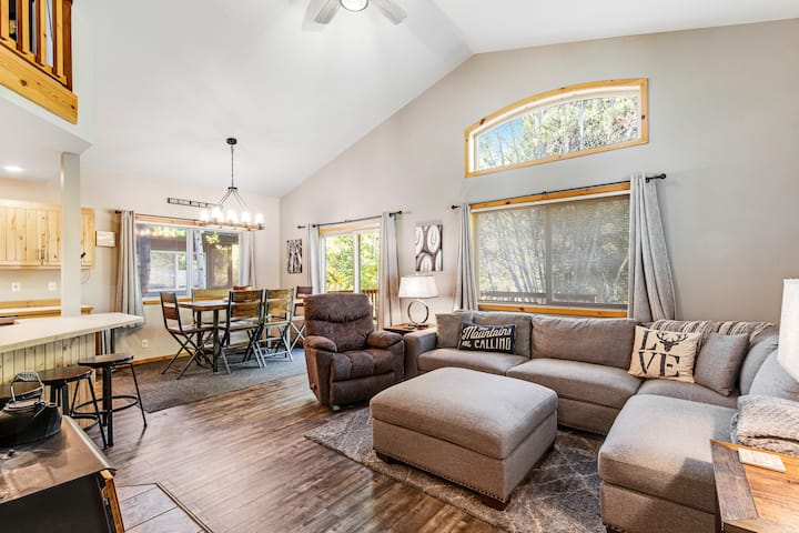 Cozy 3br Mccall Cabin | Pool, Hot Tub Access - Ponderosa State Park, McCall