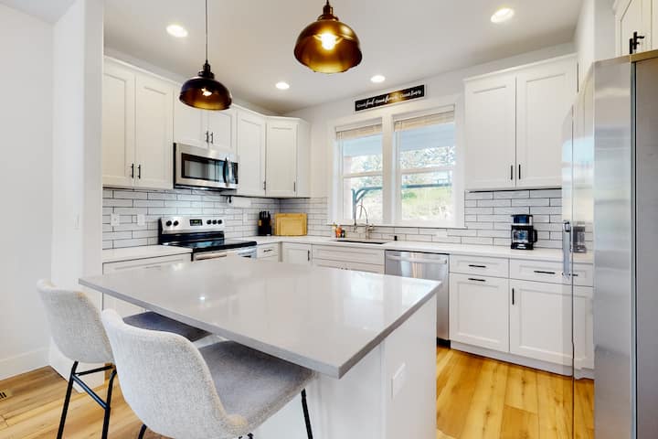 Lake Cascade Retreat Boat Launch Nearby - Cascade, ID