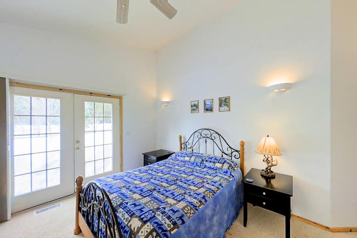 Mccall Golf Home | Patio, Fenced Yard & Views - McCall, ID