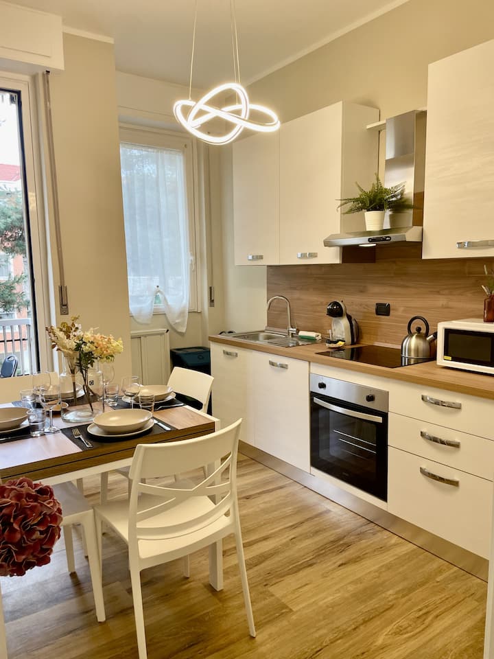 Bnbook Lattuada 4 Bedrooms 2 Bathrooms - Saronno