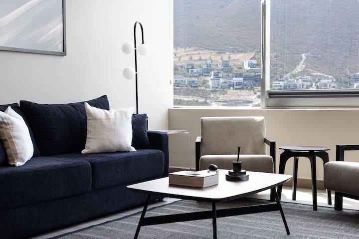 High-rise Living With Pool, Gym & Mountain Views - Santa Catarina, México