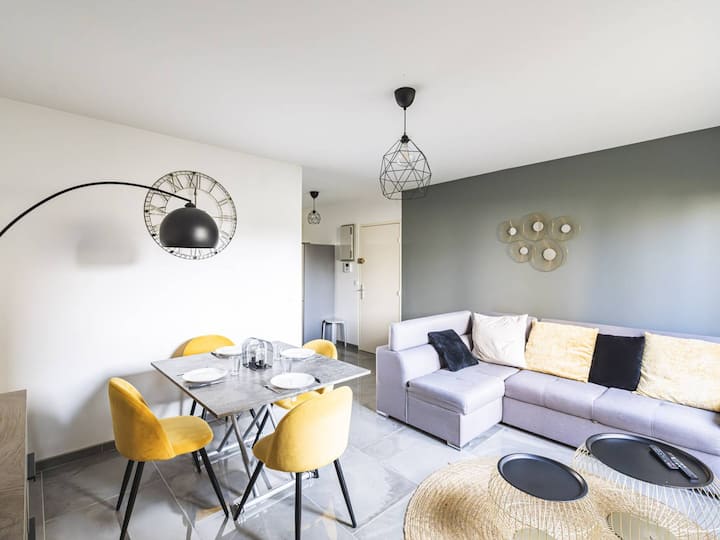 Appartement Reims, 5 Pièces, 8 Pers. - Reims