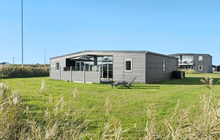 4 Bedroom Lovely Home In Ringkøbing - Denmark