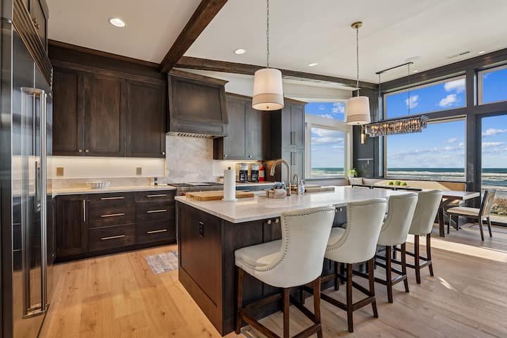 Pacific Paradise-arch Cape Beachfront New Listing! - Cannon Beach, OR
