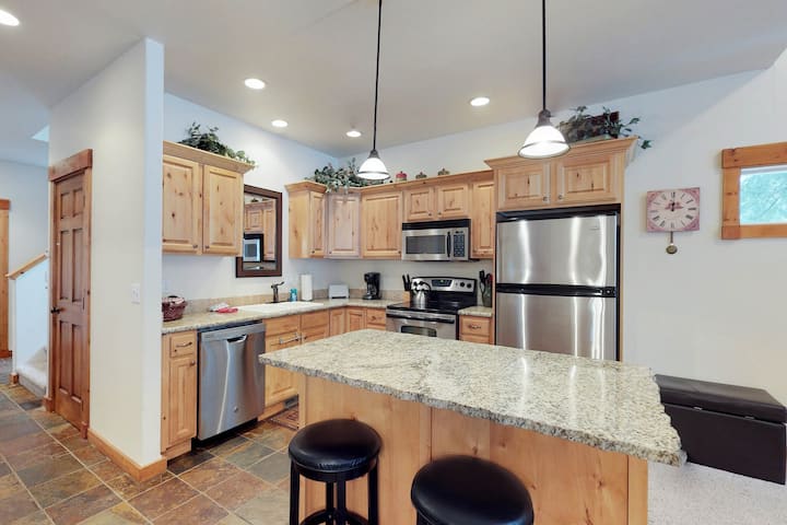 Mccall Golf Condo - Pool, Courts & Patio - McCall, ID