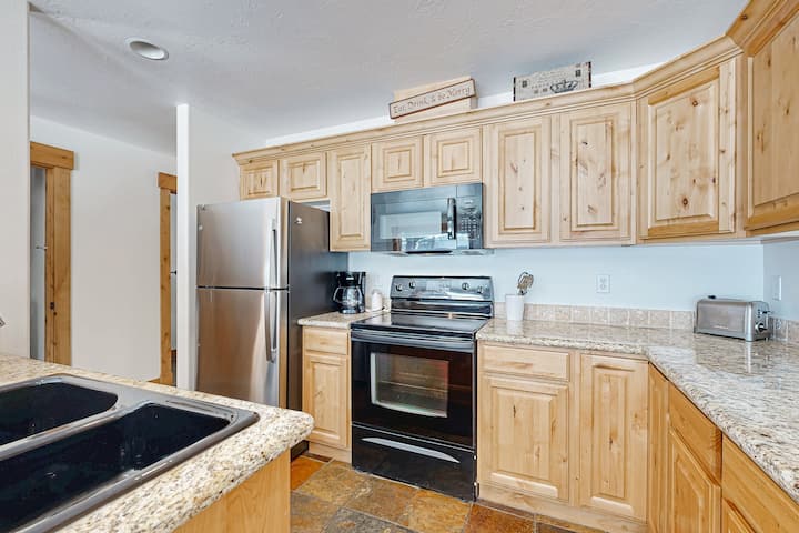 Cozy Mccall Townhome | Pool + Gym + Walk To Lake - Ponderosa State Park, McCall