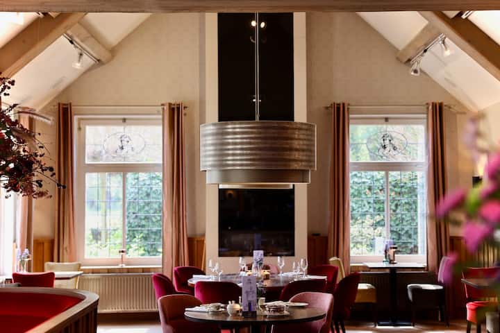 Spacious Room For Travelers Seeking Comfort! - Zeist